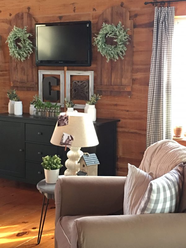 Spring Cabin Living Room Tour 2020 - CREATIVE CAIN CABIN