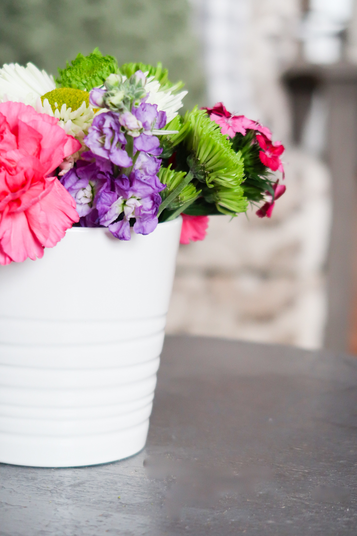Spring Floral Bouquet With Grocery Store Flowers - CREATIVE CAIN CABIN