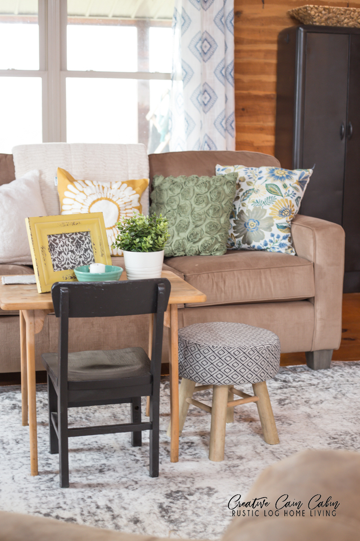Spring Cabin Living Room Tour 2020 - CREATIVE CAIN CABIN