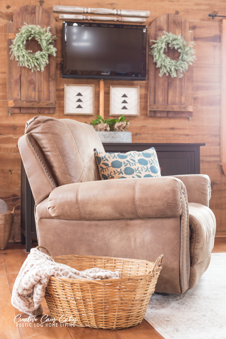 Spring Cabin Living Room Tour 2020 - CREATIVE CAIN CABIN