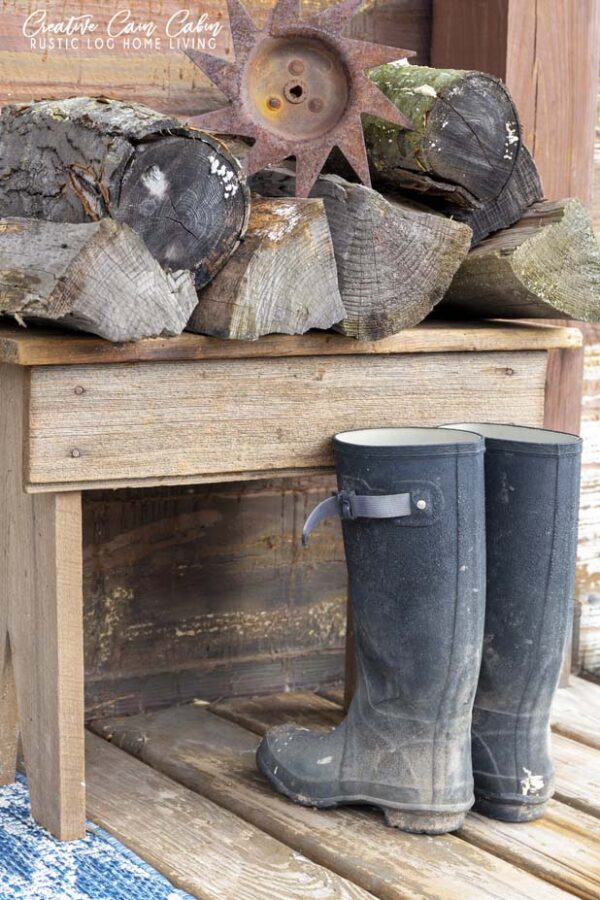 Decorating a Porch For Winter In Rustic Style - CREATIVE CAIN CABIN