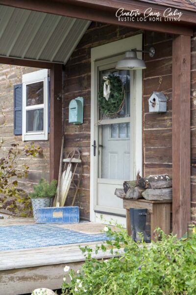 Decorating a Porch For Winter In Rustic Style - CREATIVE CAIN CABIN