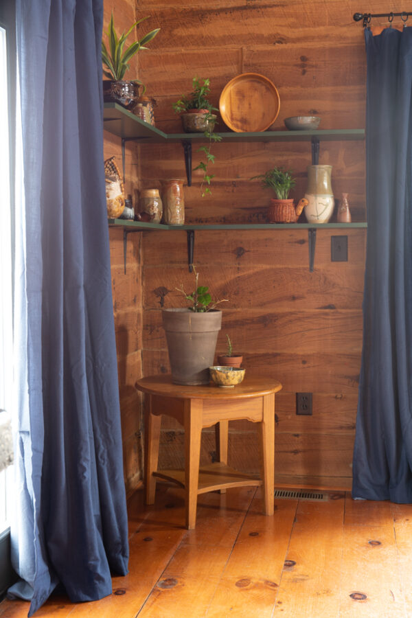 How to style open shelves with pottery - CREATIVE CAIN CABIN